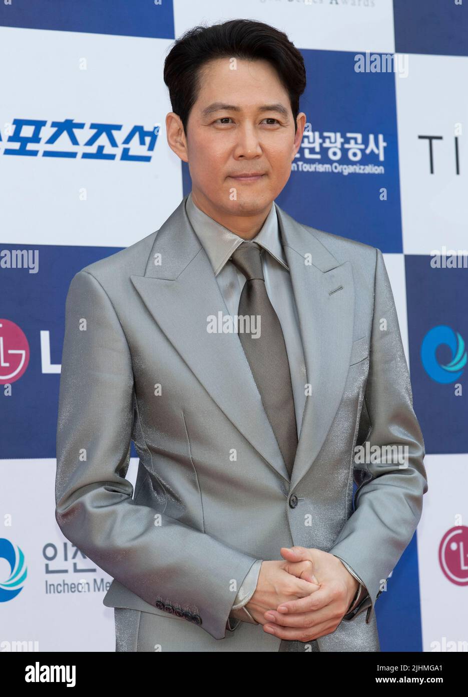 Incheon, South Korea. 19th July, 2022. Actor Lee Jung-jae poses for ... Incheon, South Korea. 19th July, 2022. Actor Lee Jung-jae poses for ...