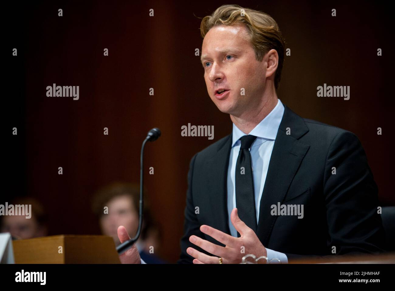 Russian oligarchs illicit assets hi-res stock photography and images ...