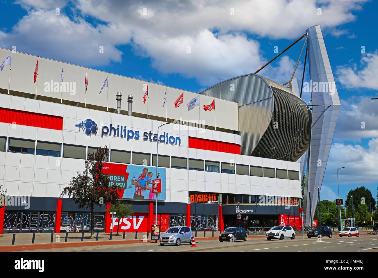 Estadio Philips 🏟 Philips Stadium 👥 35,000 ⚽ PSV 📍