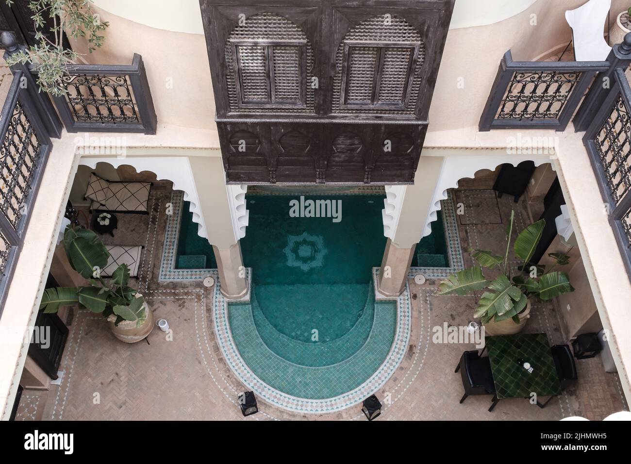 Fresh water blue pool on a Riad Moroccan house in Marrakesh Stock Photo ...