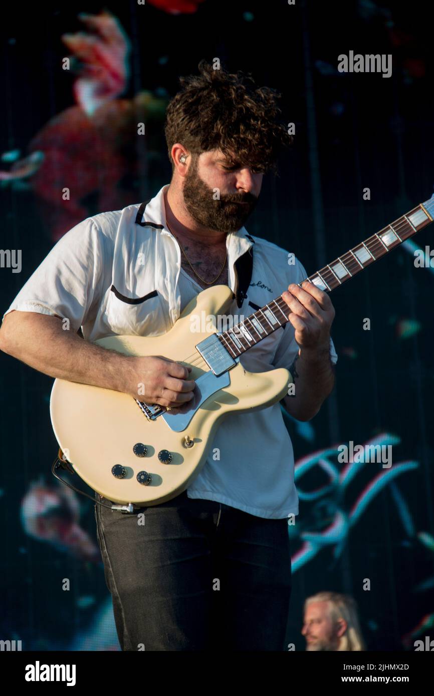 Foals band 2022 hi-res stock photography and images - Alamy