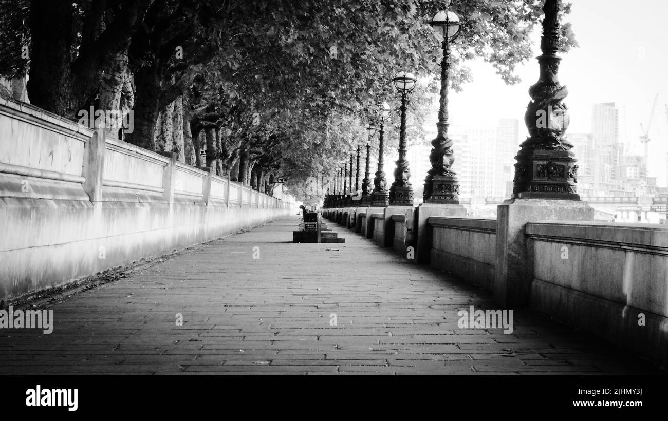 Queen's Walk Embankment London, early morning in black and white Stock ...
