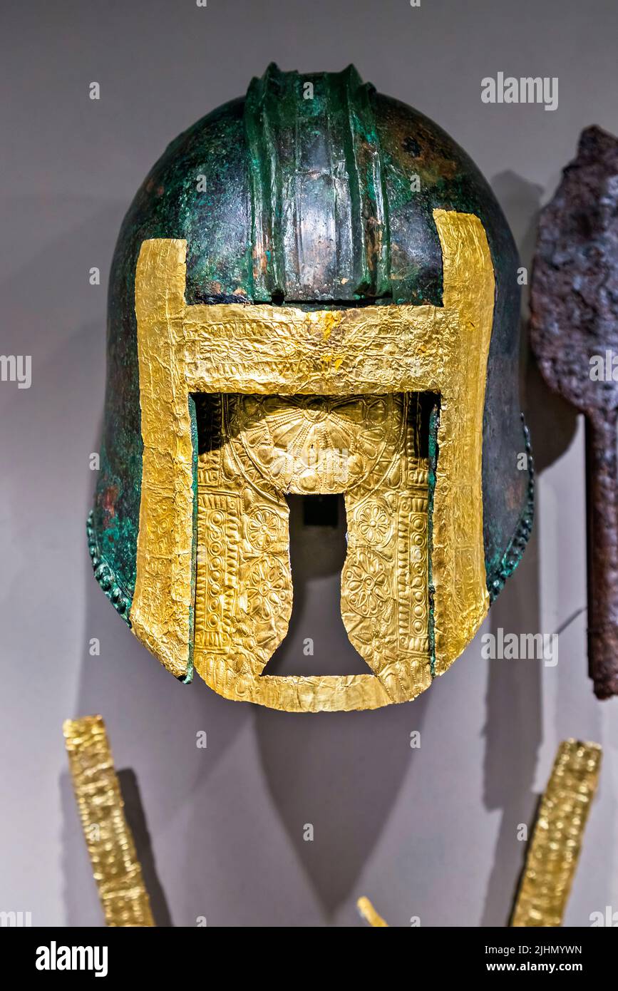The golden burial masks and armors of ancient Macedonian warriors, are ...