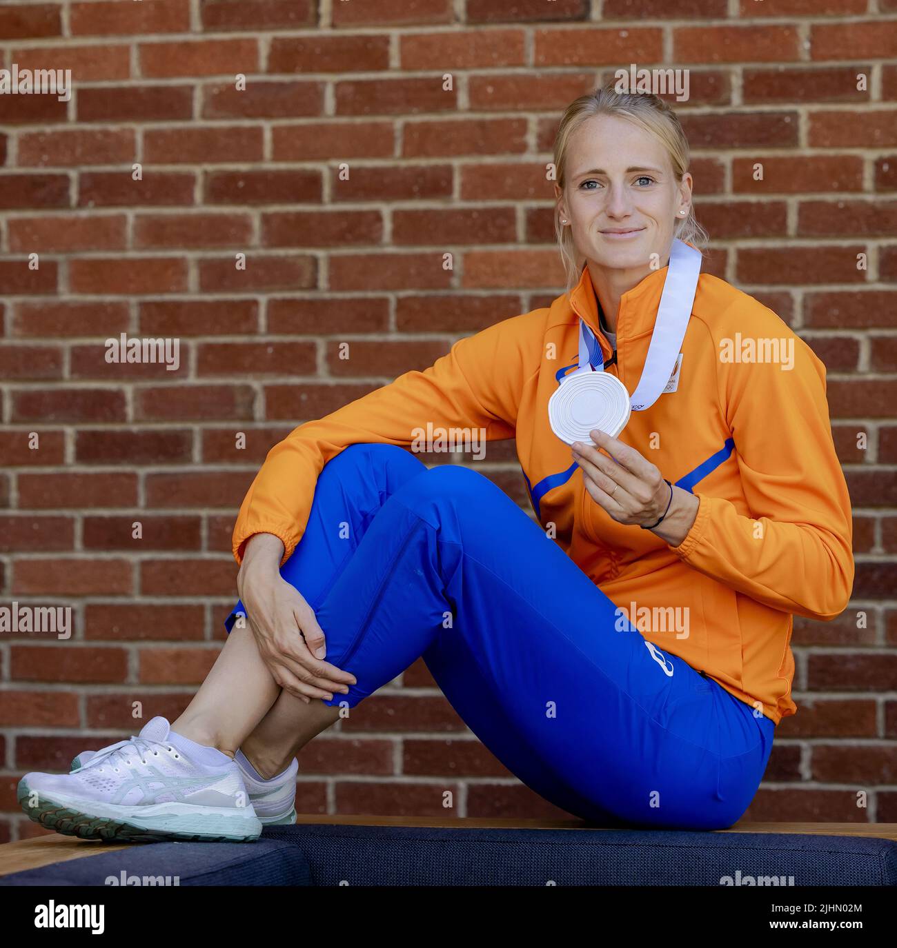 EUGENE - Anouk Vetter poses with her silver medal during a press event ...