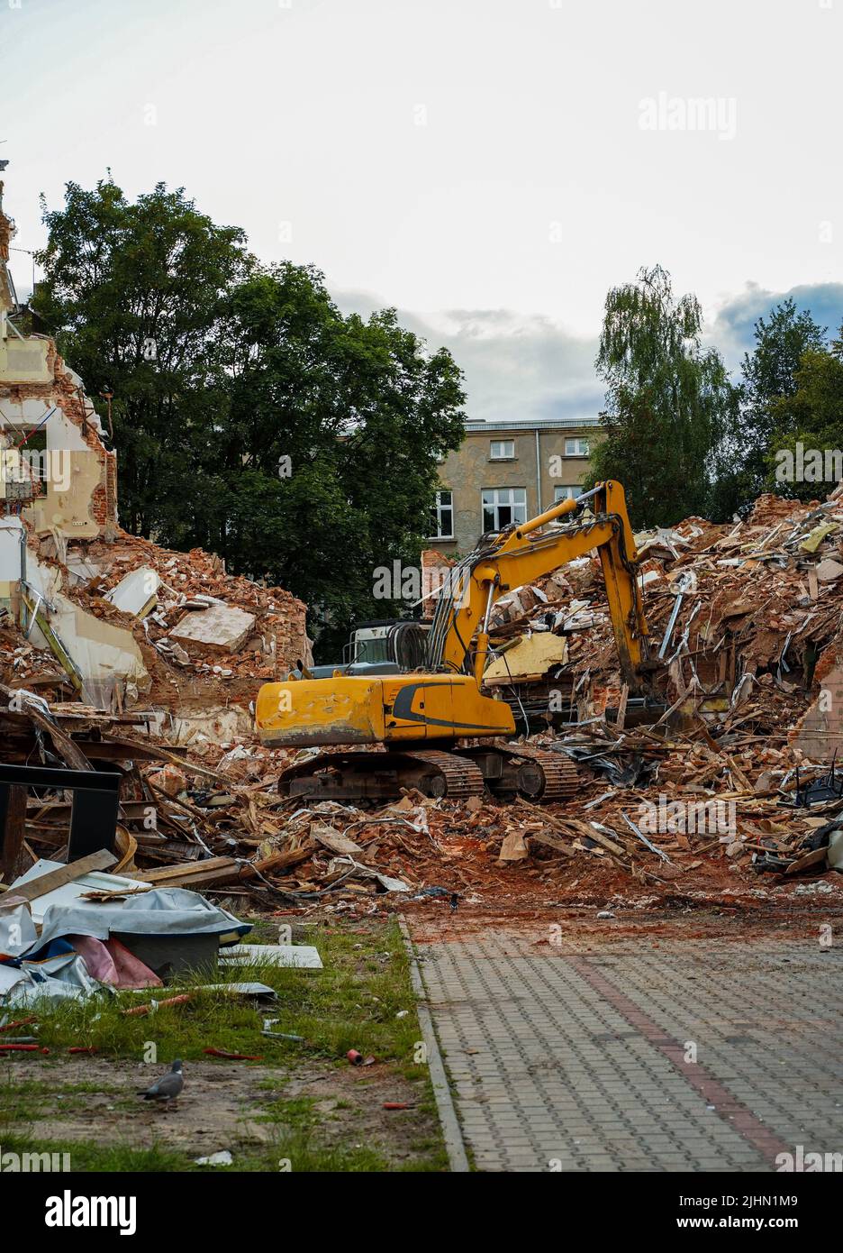 Bulldozer, a type of construction machine with a hydraulically operated ...