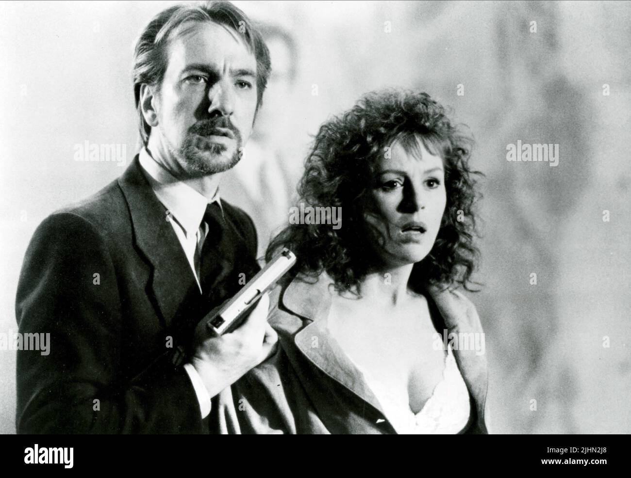 ALAN RICKMAN, BONNIE BEDELIA, DIE HARD, 1988 Stock Photo - Alamy