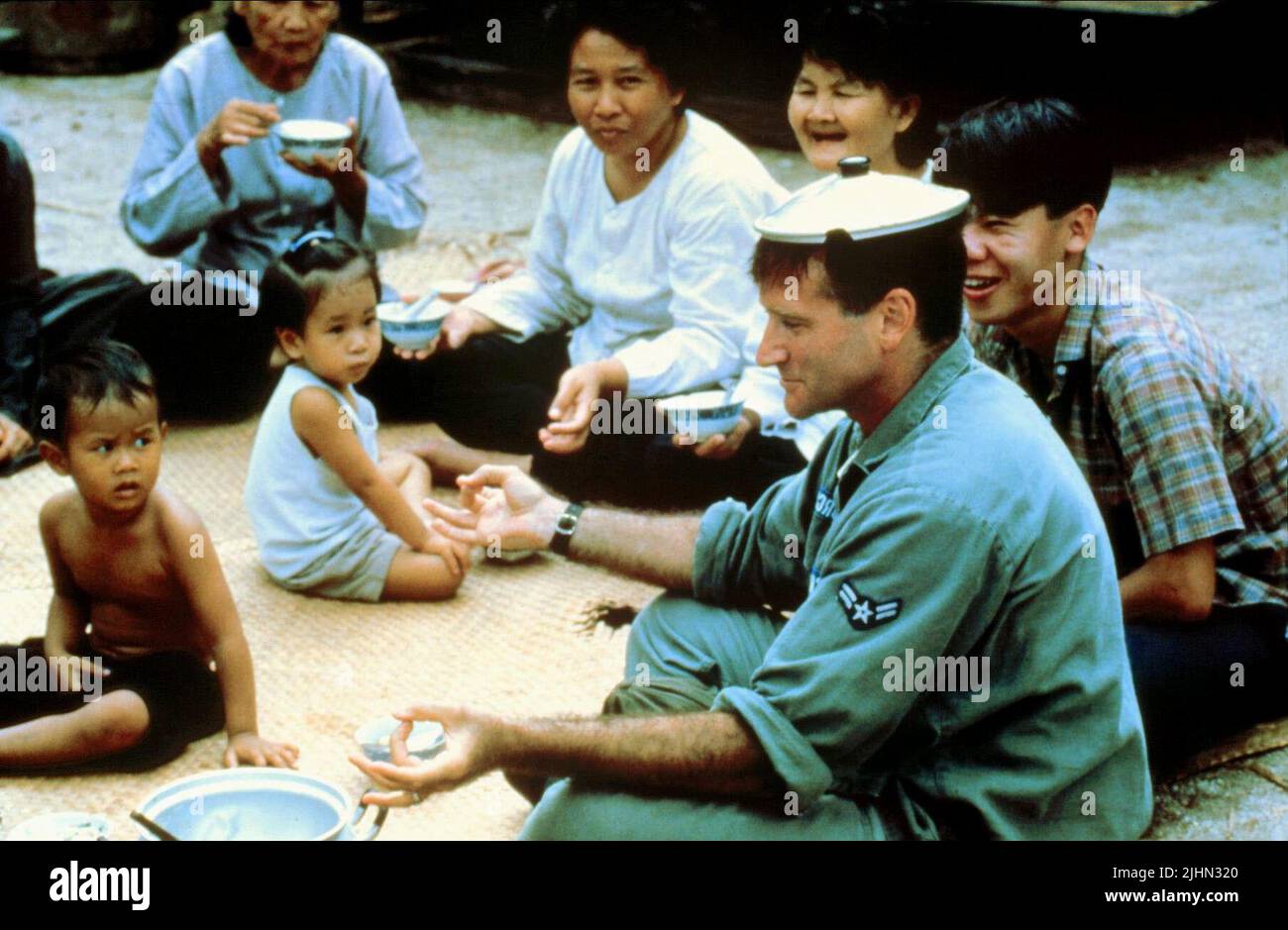 ROBIN WILLIAMS, GOOD MORNING VIETNAM, 1987 Stock Photo - Alamy