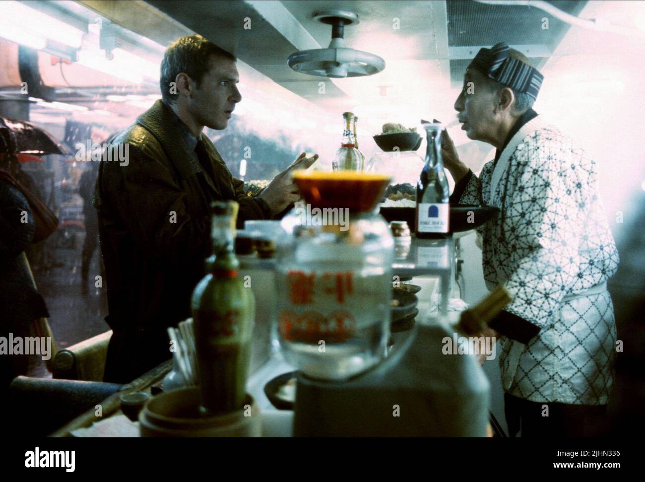 HARRISON FORD, BOB OKAZAKI, BLADE RUNNER, 1982 Stock Photo - Alamy