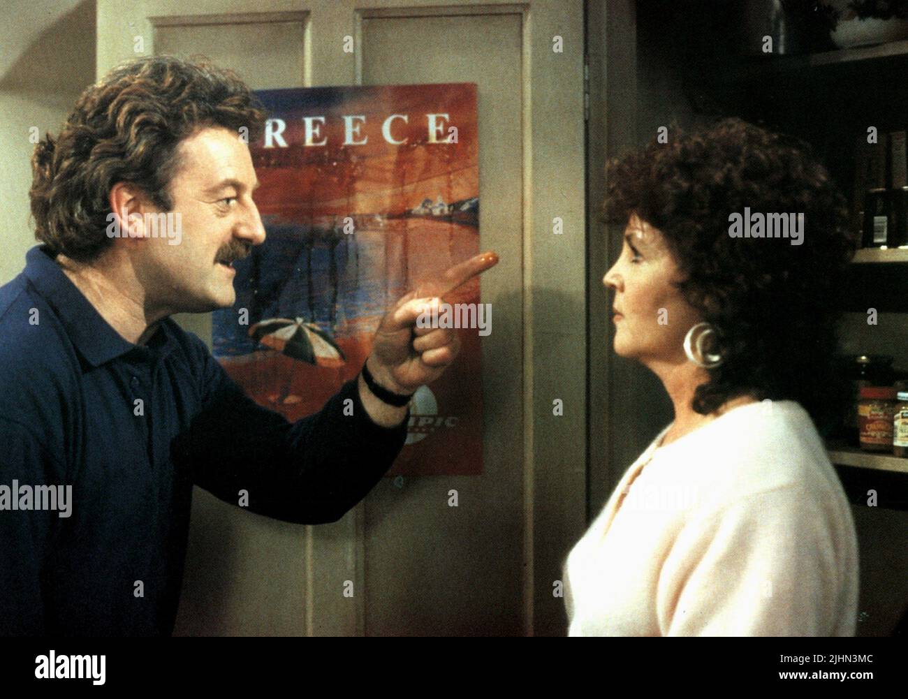 BERNARD HILL, PAULINE COLLINS, SHIRLEY VALENTINE, 1989 Stock Photo - Alamy