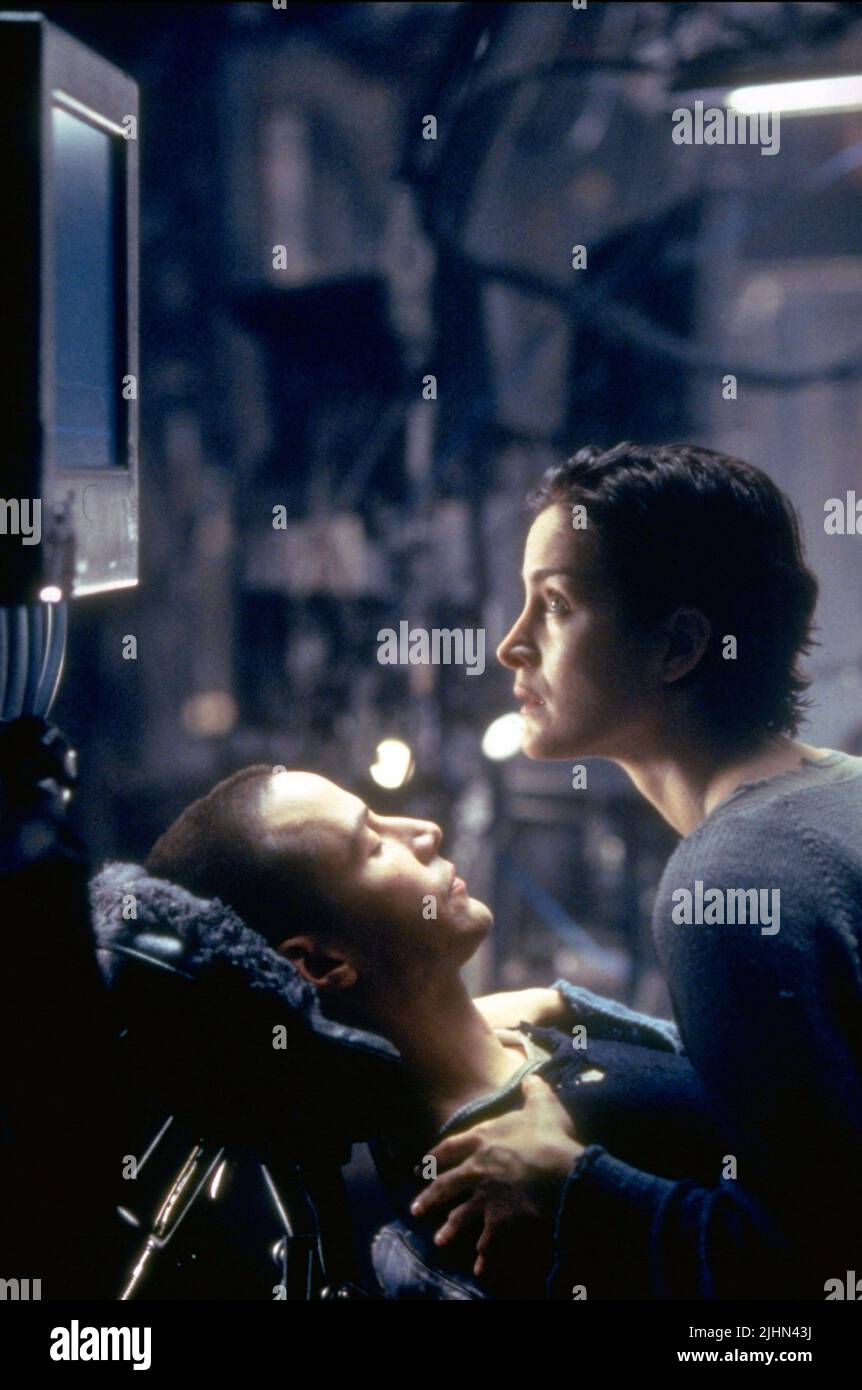 Carrie anne moss matrix hi-res stock photography and images - Alamy