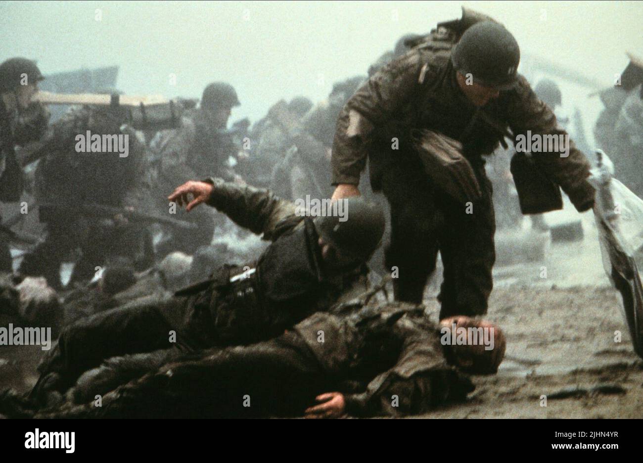 NORMANDY LANDING SCENE, SAVING PRIVATE RYAN, 1998 Stock Photo - Alamy
