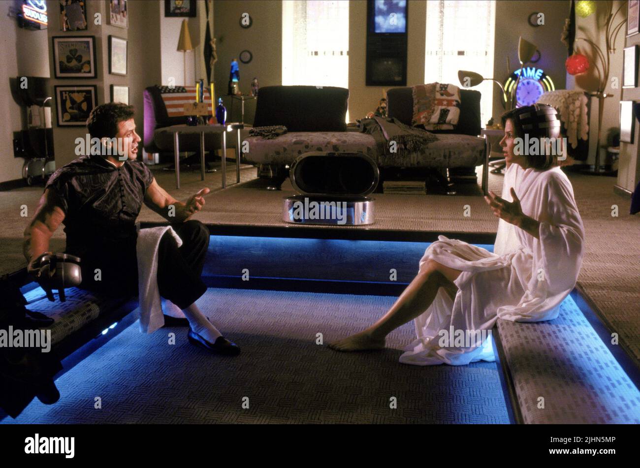 SYLVESTER STALLONE, SANDRA BULLOCK, DEMOLITION MAN, 1993 Stock Photo ...