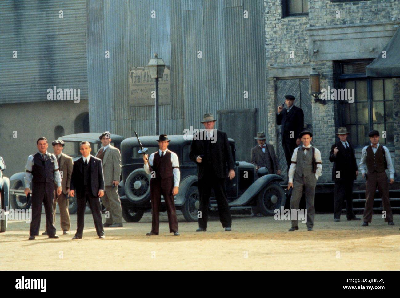 GANGSTER GROUP SCENE, LAST MAN STANDING, 1996 Stock Photo - Alamy