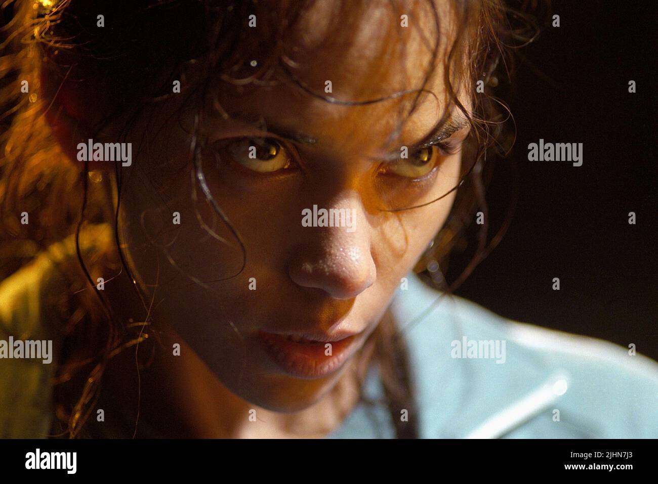 HALLE BERRY, GOTHIKA, 2003 Stock Photo - Alamy