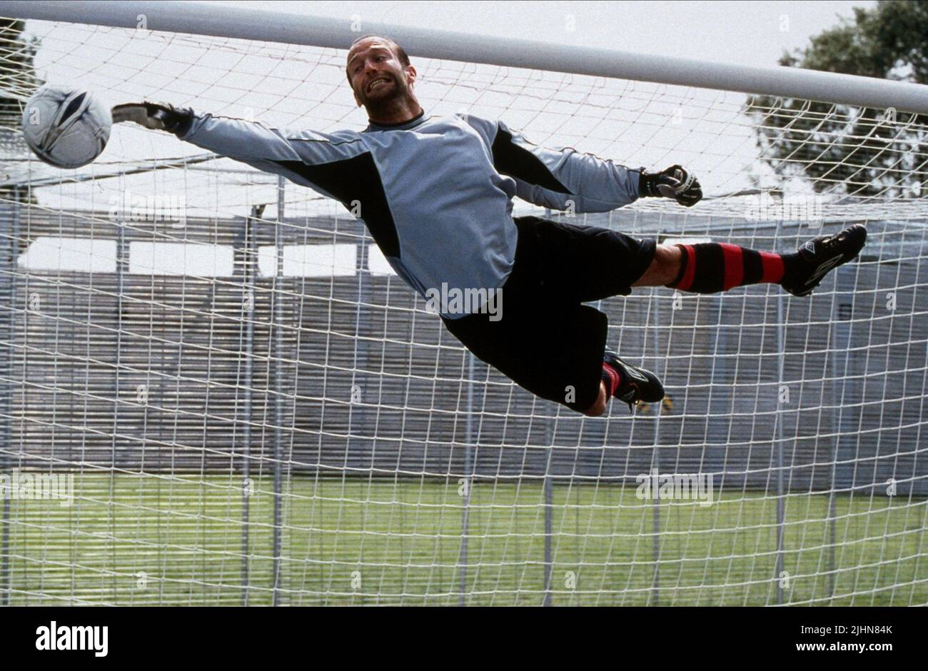 JASON STATHAM, MEAN MACHINE, 2001 Stock Photo - Alamy