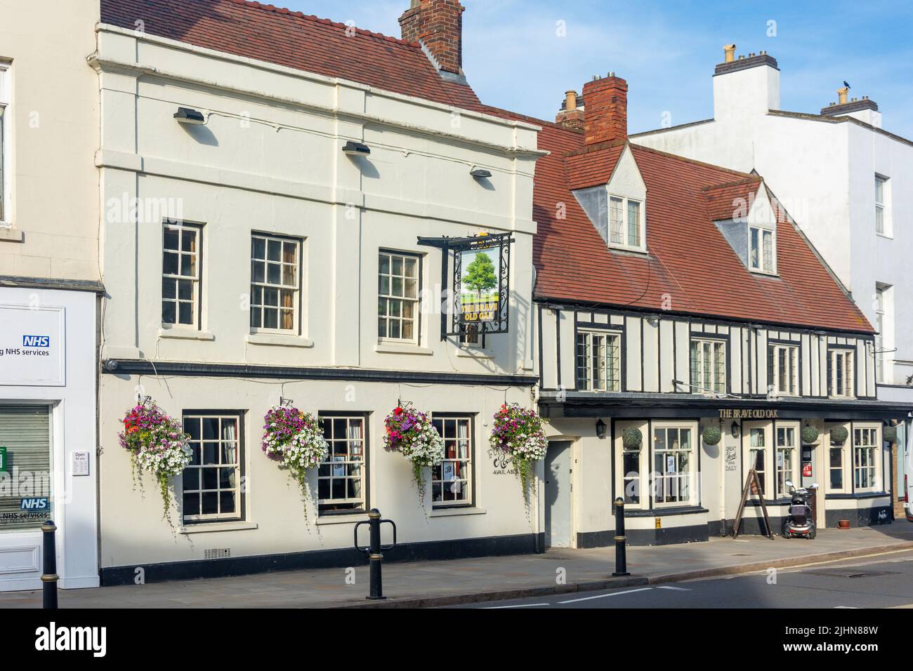 Brave old oak pub watling street towcester northamptonshire hist hi-res ...