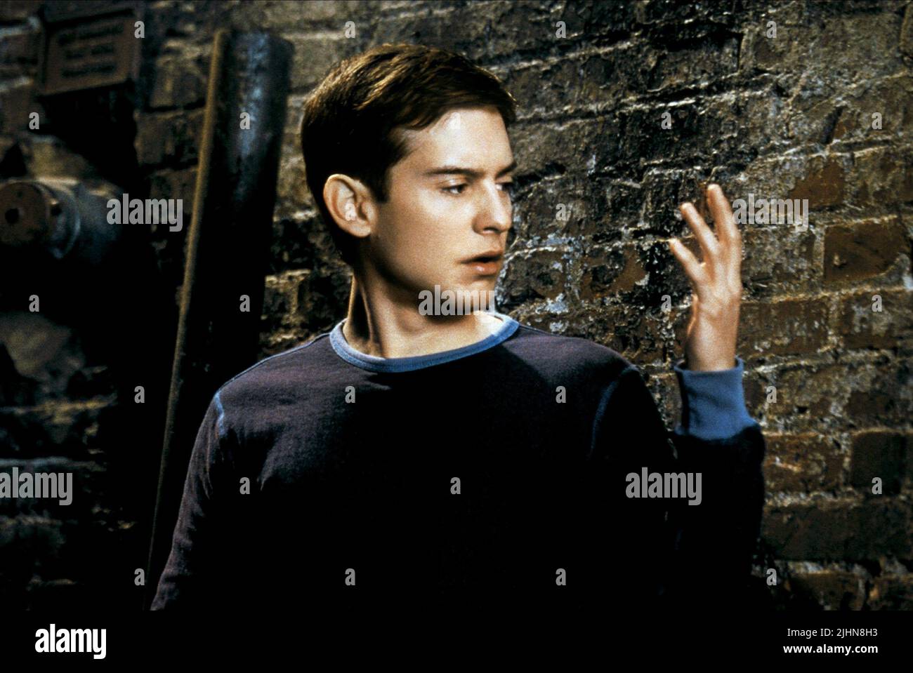 Spiderman tobey maguire 2002 hi-res stock photography and images - Alamy