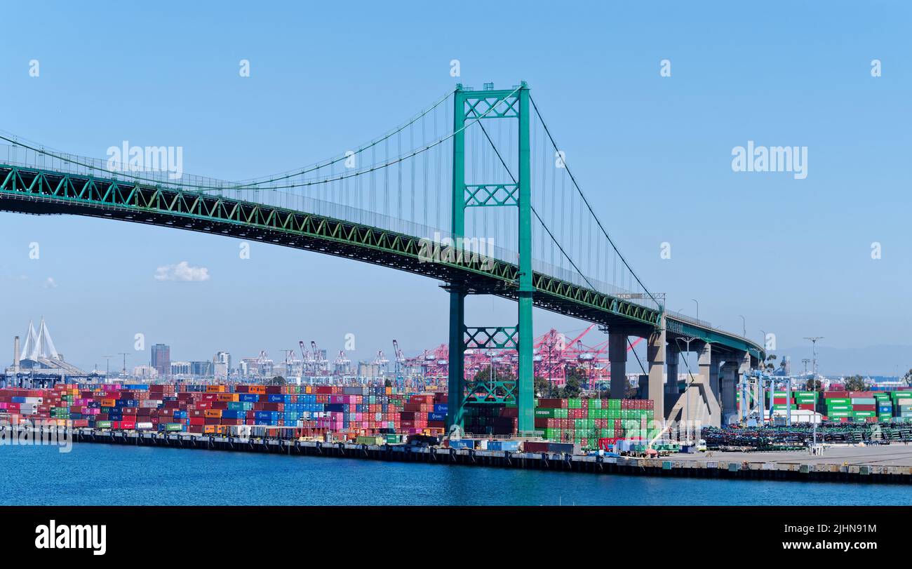 Vincent thomas bridge hi-res stock photography and images - Alamy