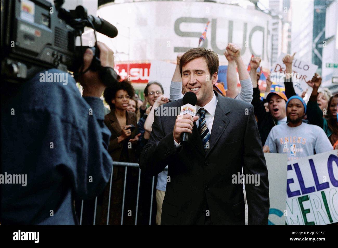 Nicolas cage weather man 2005 hi-res stock photography and images - Alamy