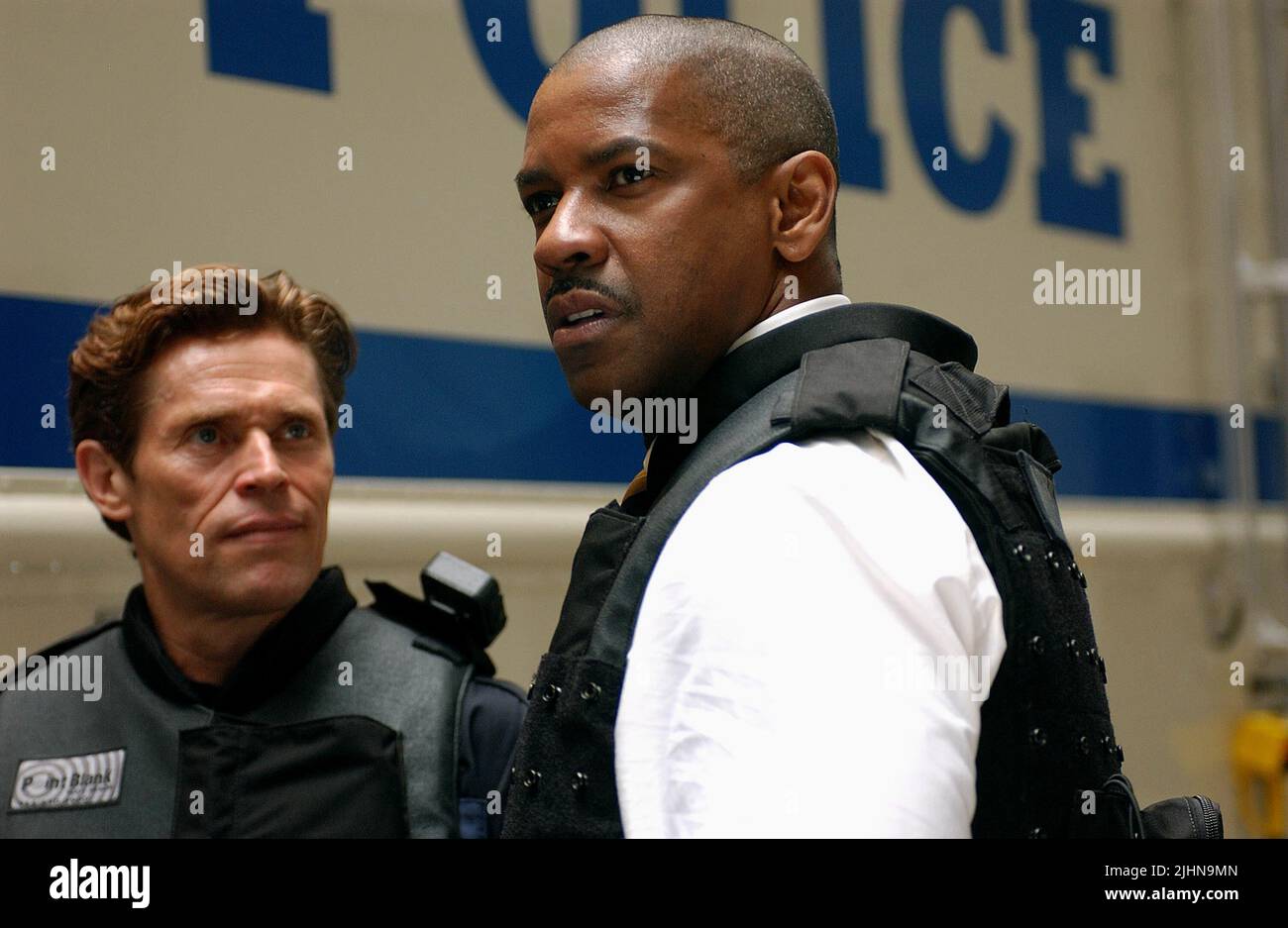 WILLEM DAFOE, DENZEL WASHINGTON, INSIDE MAN, 2006 Stock Photo - Alamy