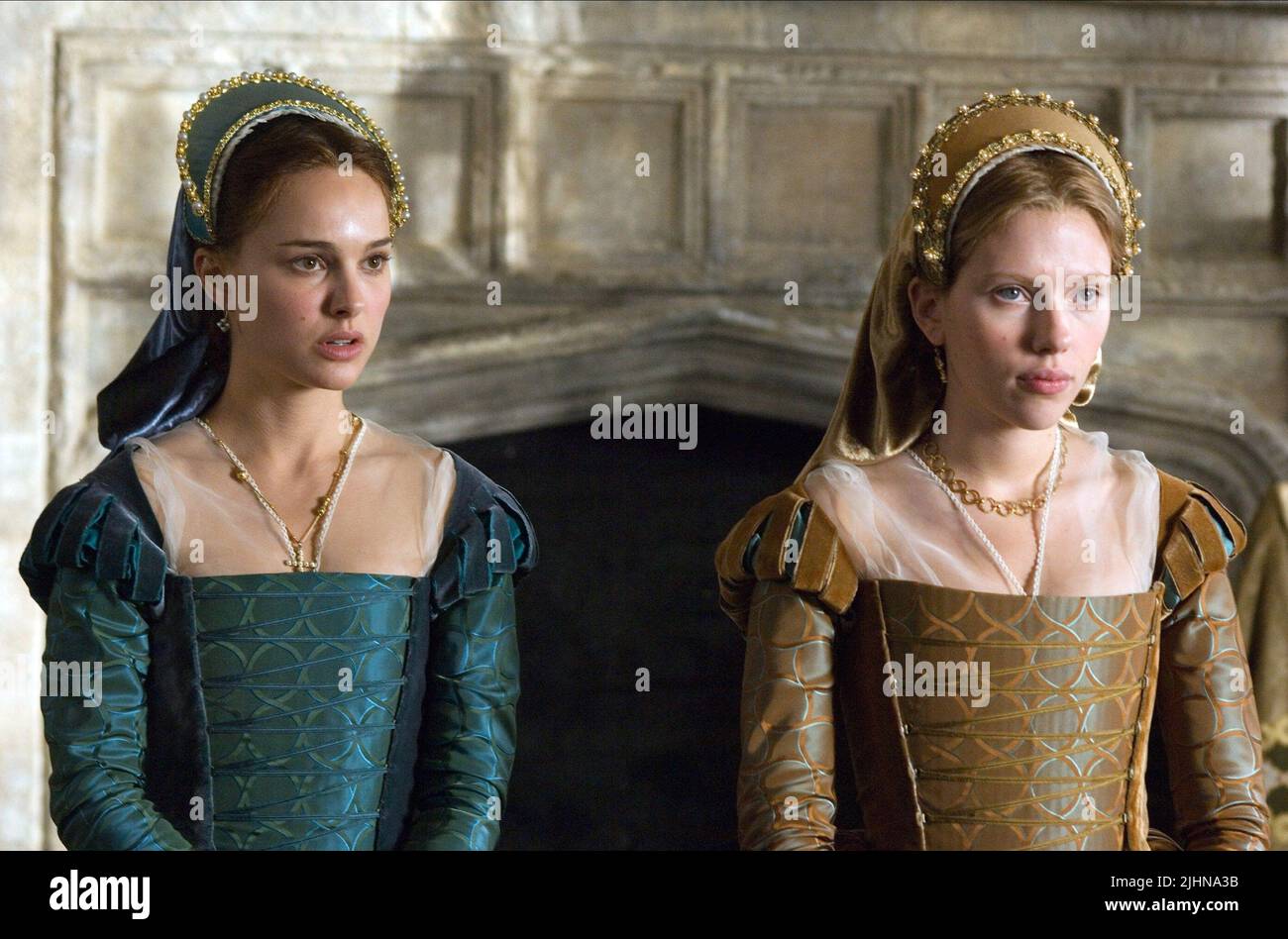 NATALIE PORTMAN, SCARLETT JOHANSSON, THE OTHER BOLEYN GIRL, 2007 Stock ...