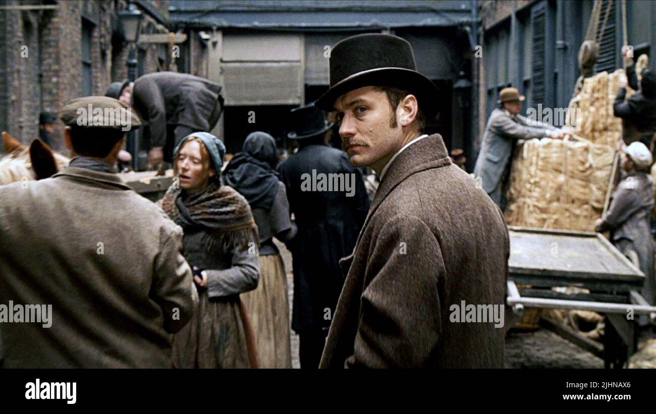 Jude law sherlock holmes hi-res stock photography and images - Alamy
