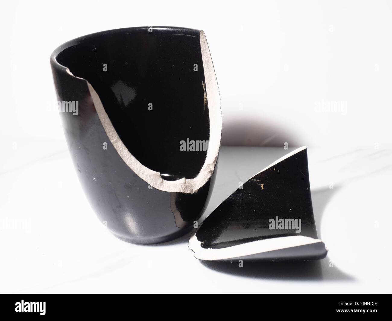 Broken coffee cup cutout hi-res stock photography and images - Alamy