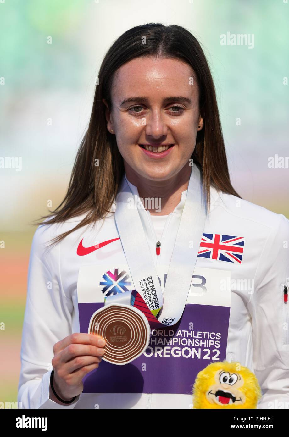 Great Britain's Laura Muir with her Bronze Medal following the Women’s ...