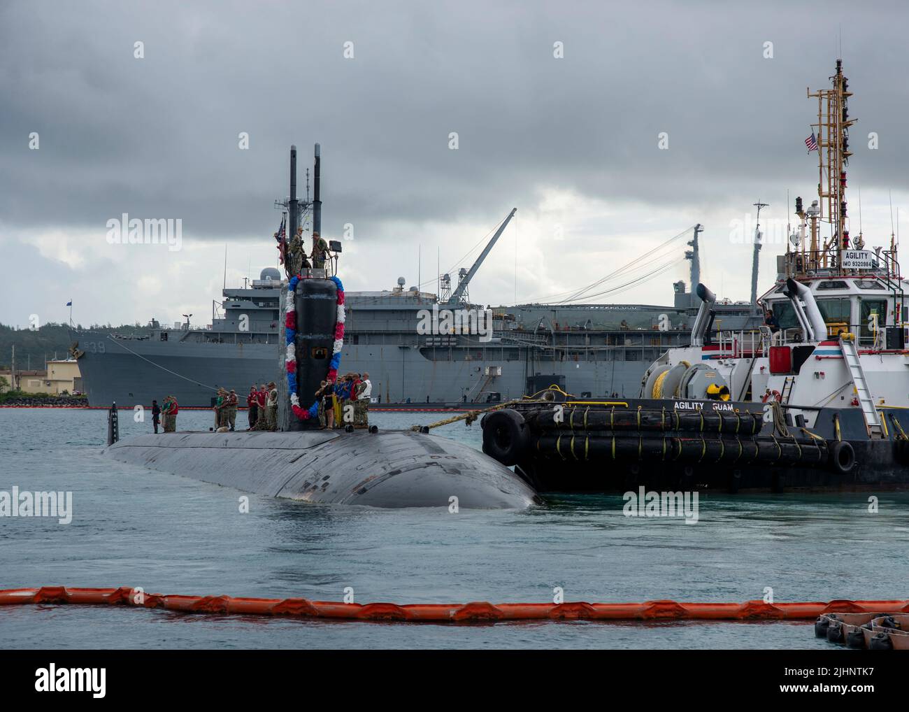 APRA HARBOR, Guam (July 1, 2022) The Los Angeles-class fast-attack ...
