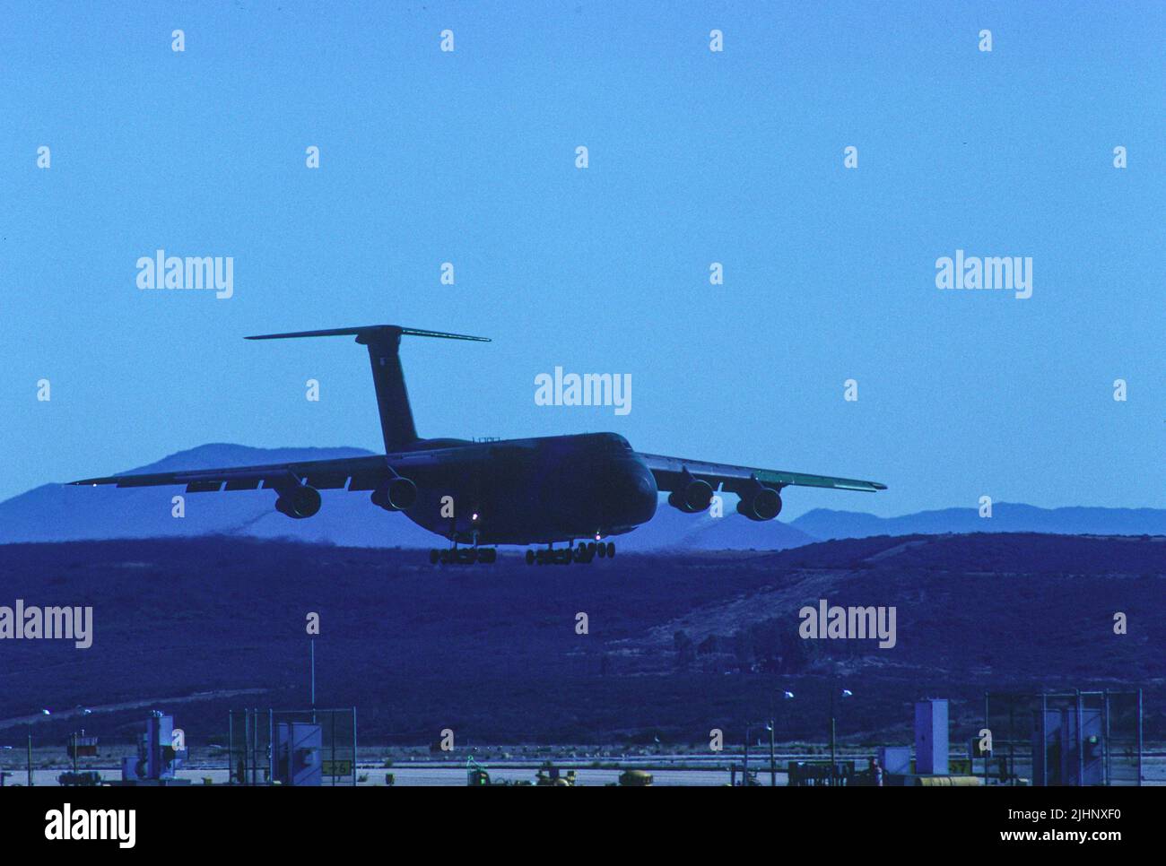 Lockheed C-5 Galaxy silhouette Stock Photo - Alamy