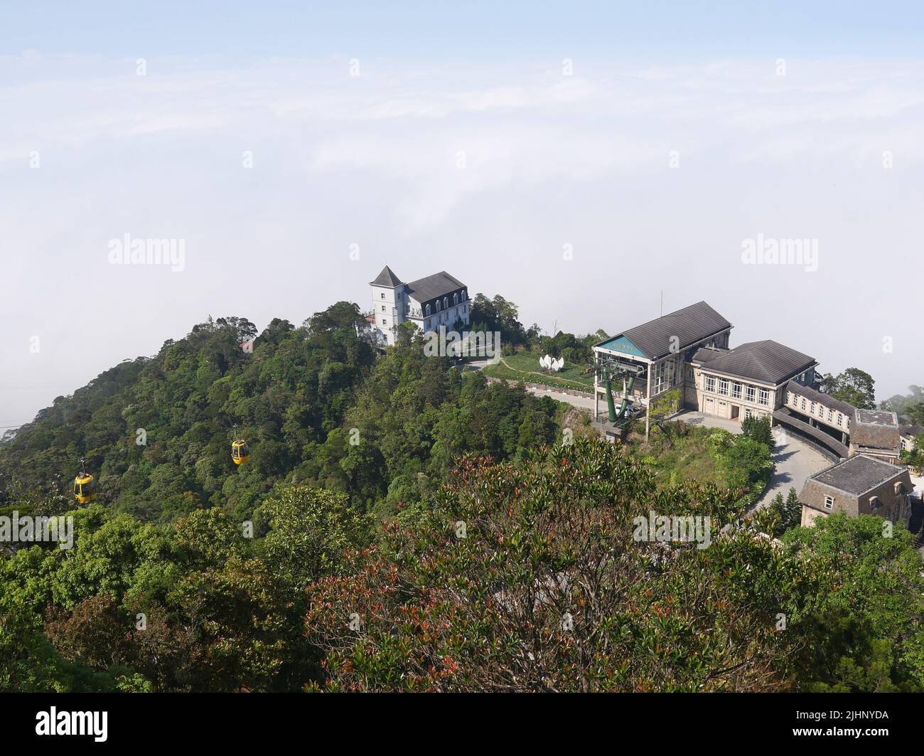 Ba na hill cable car hi-res stock photography and images - Alamy