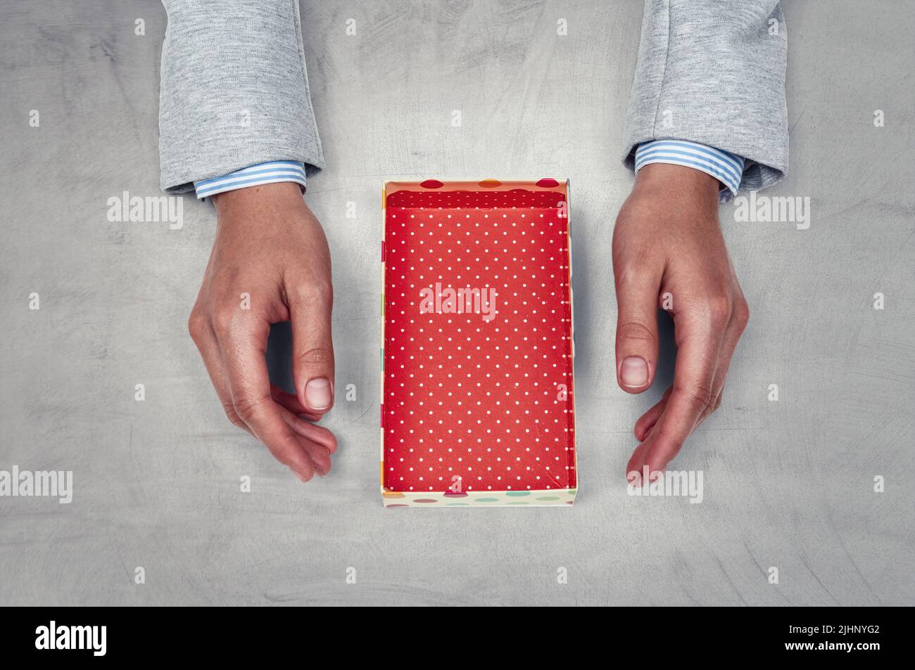 top view of an emoty box Stock Photo - Alamy