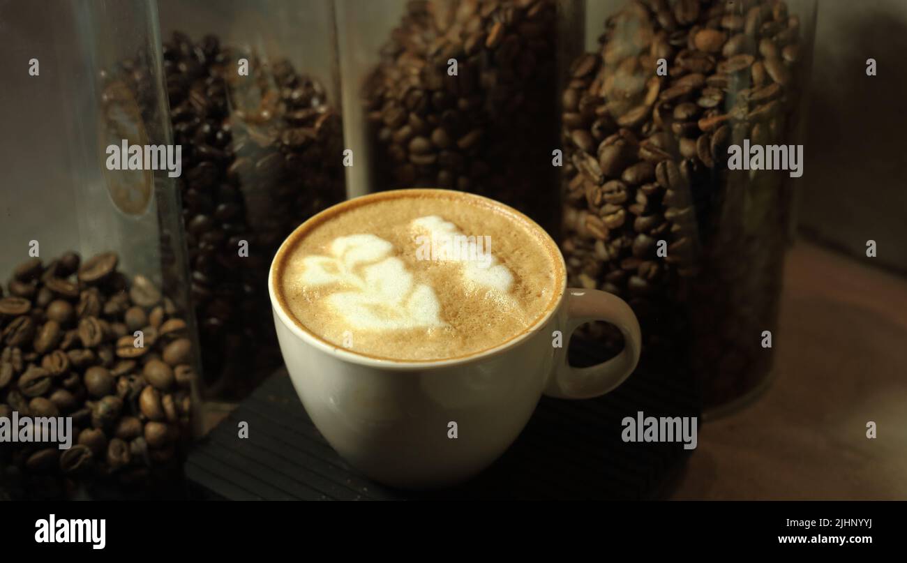 Cafe style cappuccino hi-res stock photography and images - Alamy