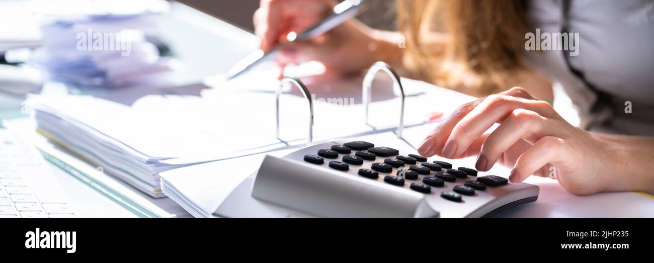 Professional accountant hi-res stock photography and images - Alamy