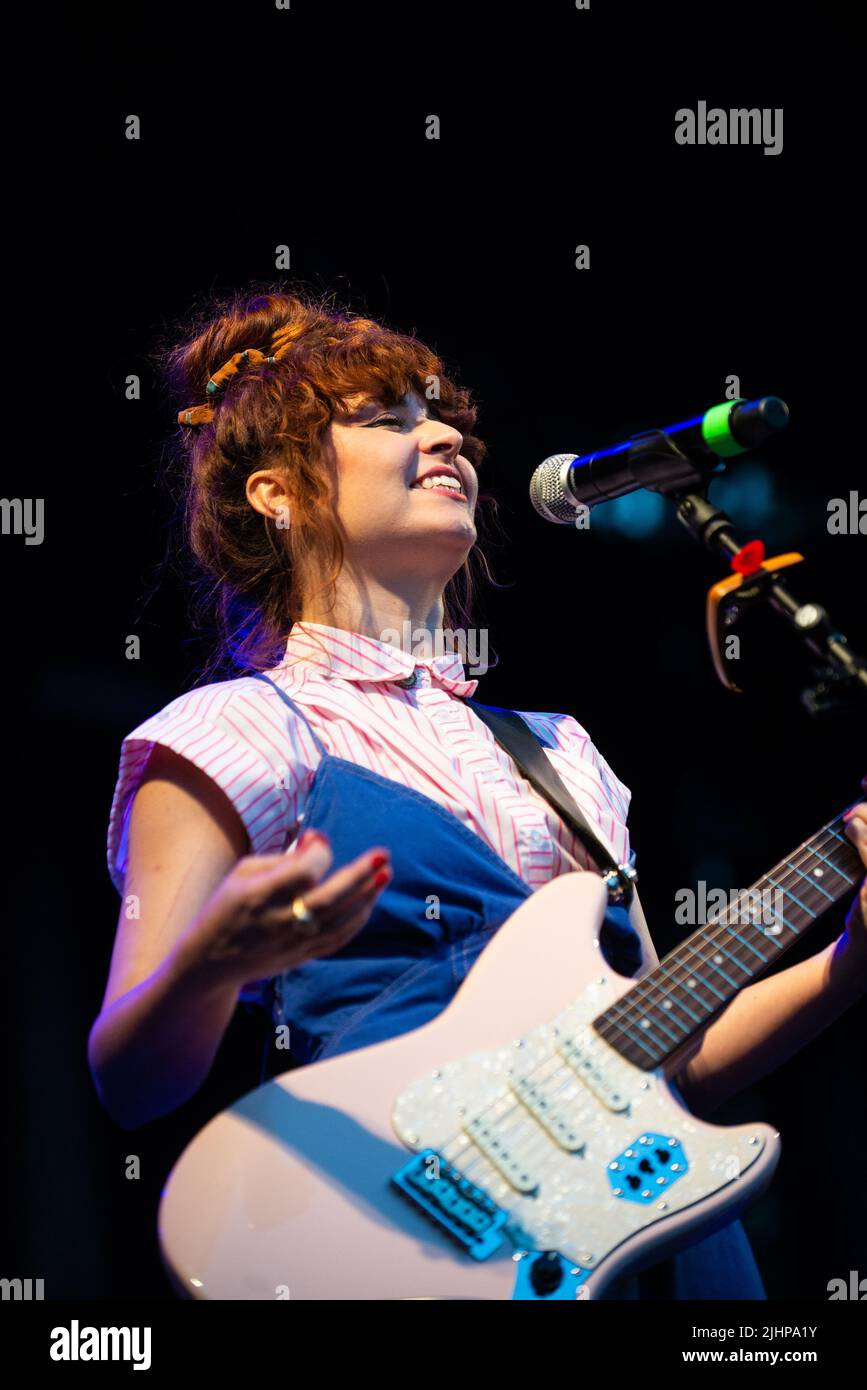 Chi e mille la cantante hi-res stock photography and images - Alamy