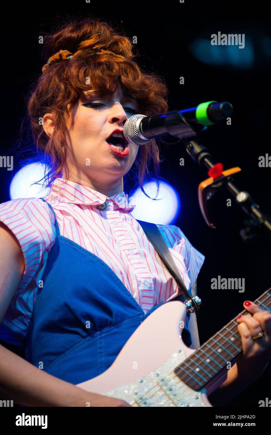 Chi e mille la cantante hi-res stock photography and images - Alamy