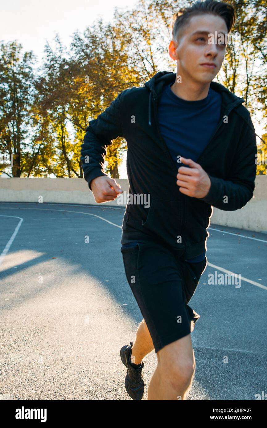 Sprinter man hi-res stock photography and images - Alamy