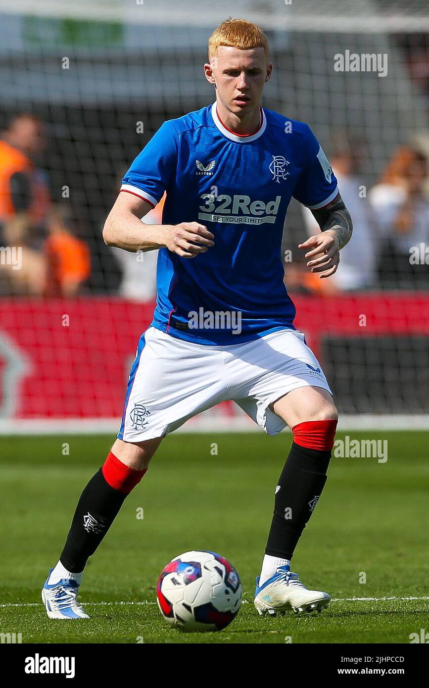 Adam devine 2022 hi-res stock photography and images - Alamy