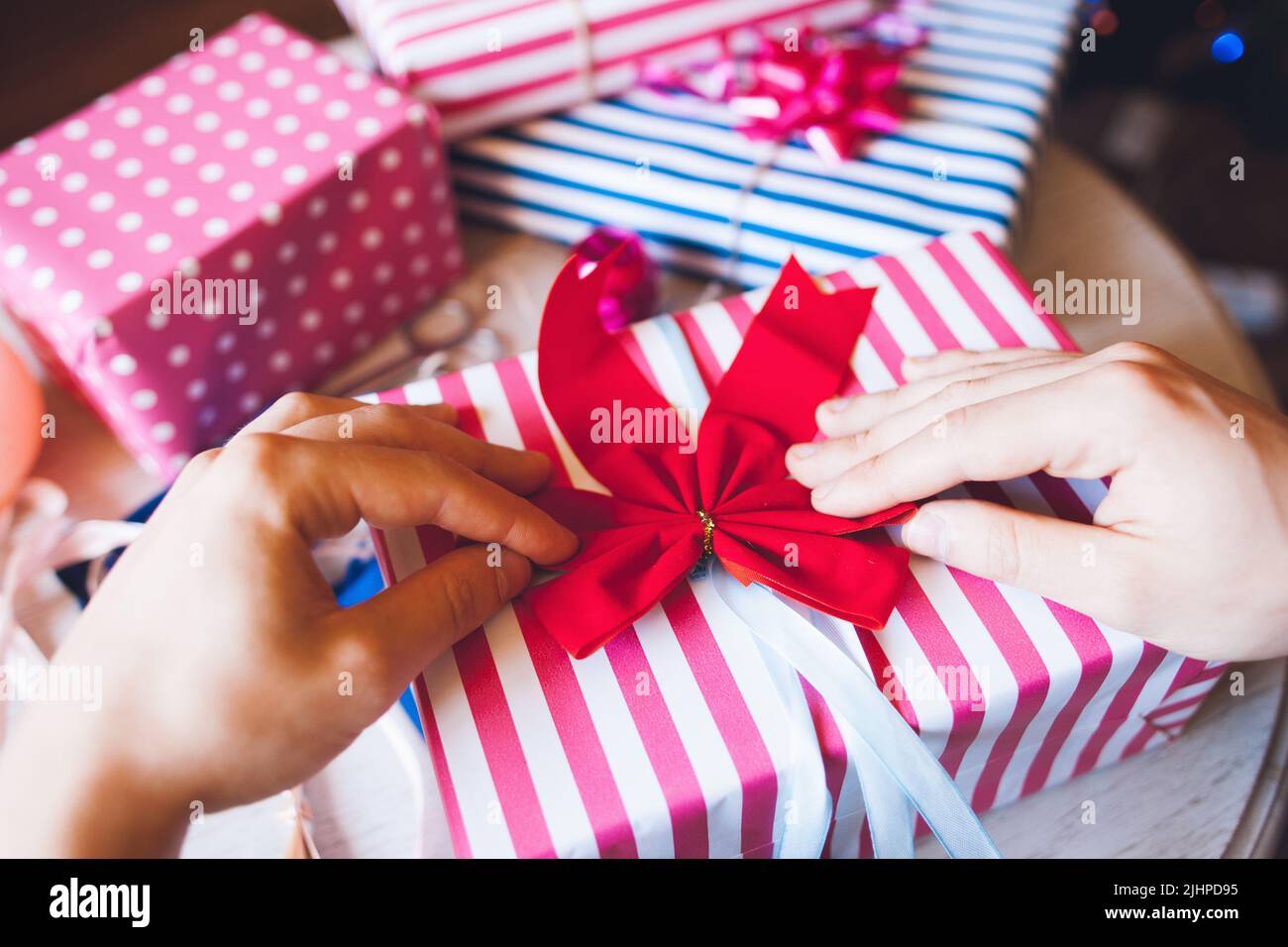 Happy birthday gift wrapping paper hi-res stock photography and images ...