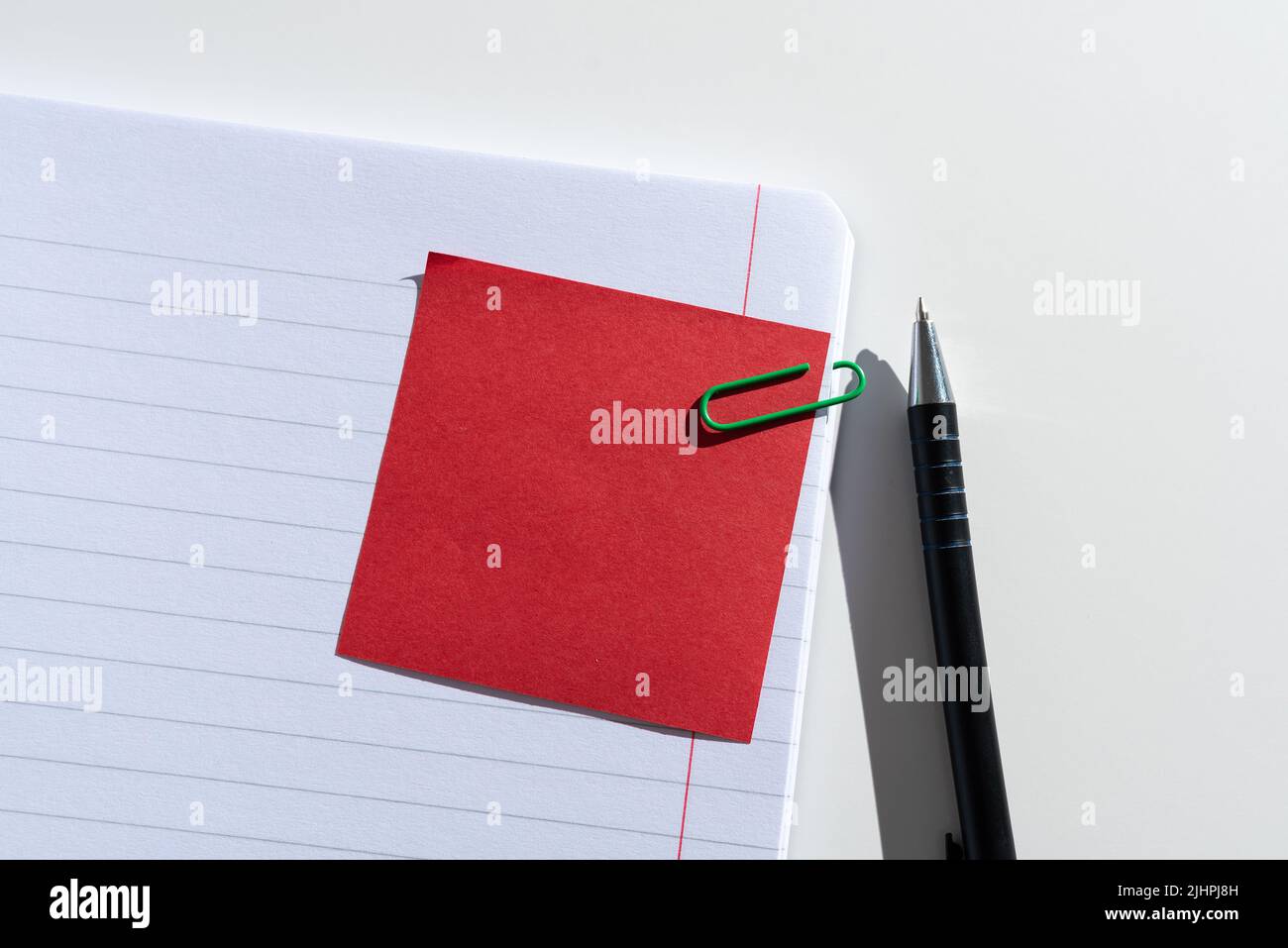 Paper clipped pad hi-res stock photography and images - Alamy