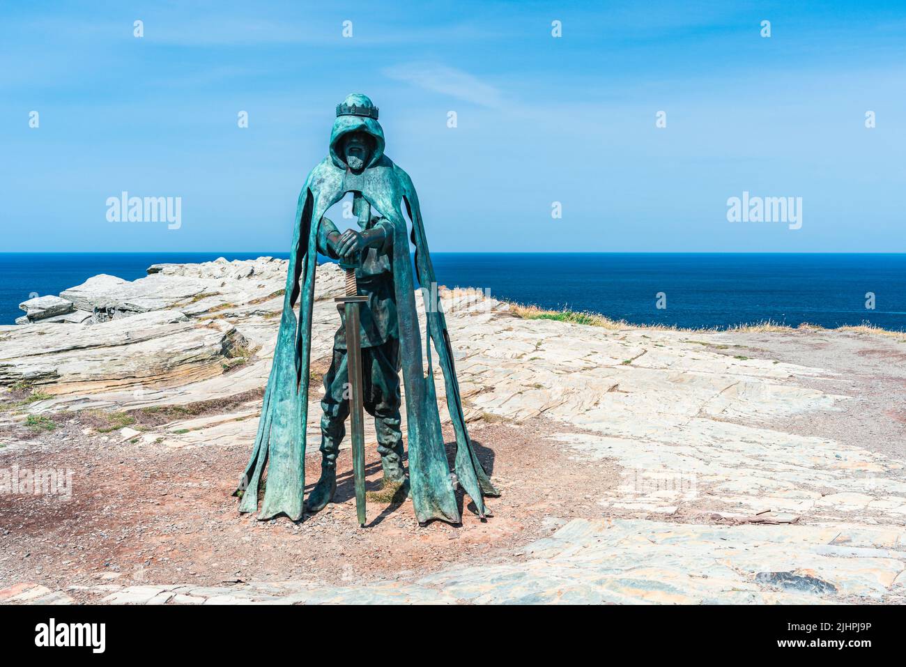 Gallos Statue, Tintagel Castle, North Cornwall, England, Europe Stock ...