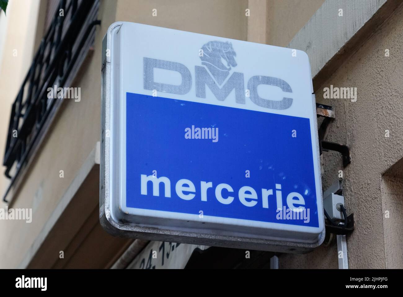 Dmc mercerie hi-res stock photography and images - Alamy