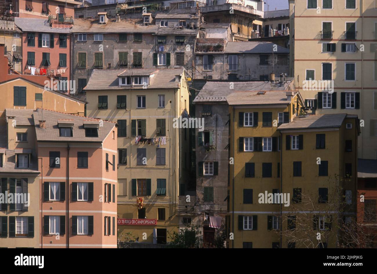 - Genoa, houses of historical downtown - Genova, case del centro ...