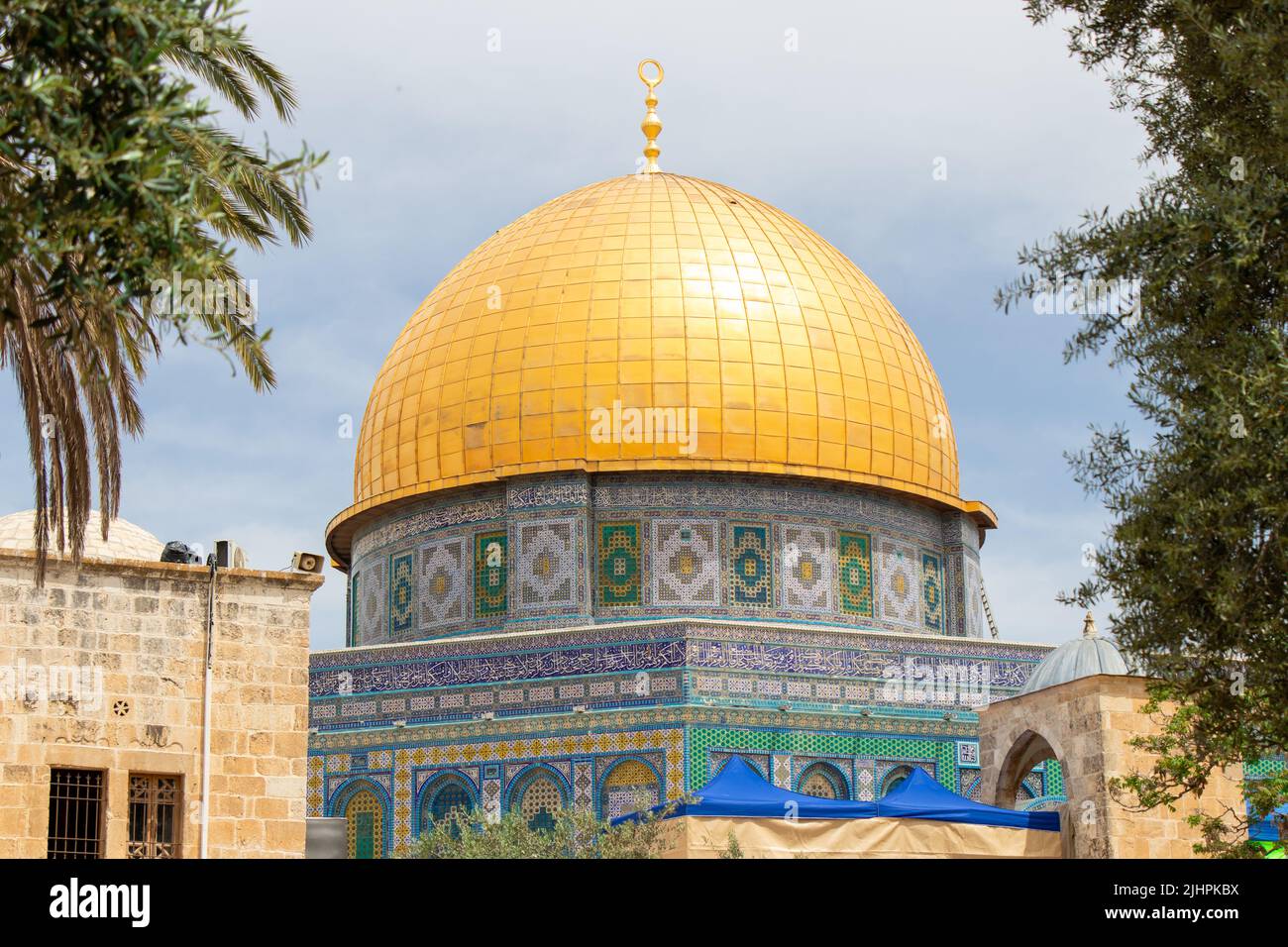 Close-up of the Dome of the Rock, Qubbat al-Sakhra. Famous Islamic ...