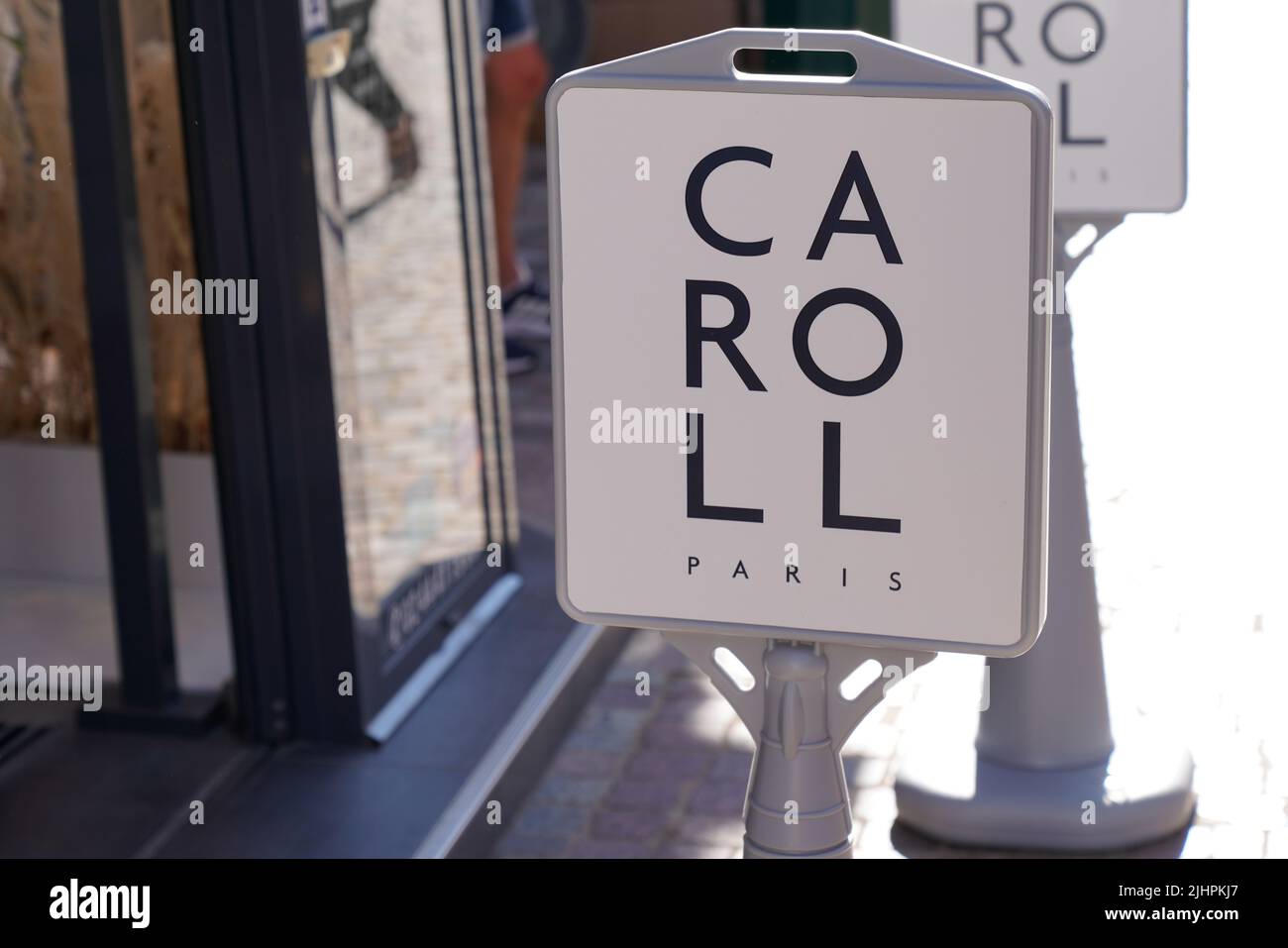 Fashion concept store paris hi-res stock photography and images - Alamy