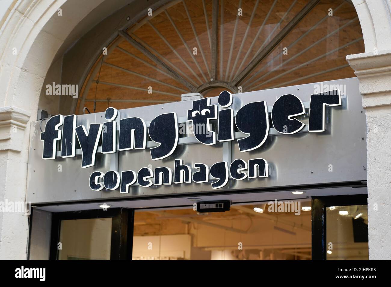 Flying tiger sign hi-res stock photography and images - Alamy