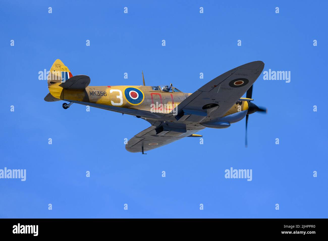 Supermarine Spitfire WW11 fighter plane Stock Photo - Alamy