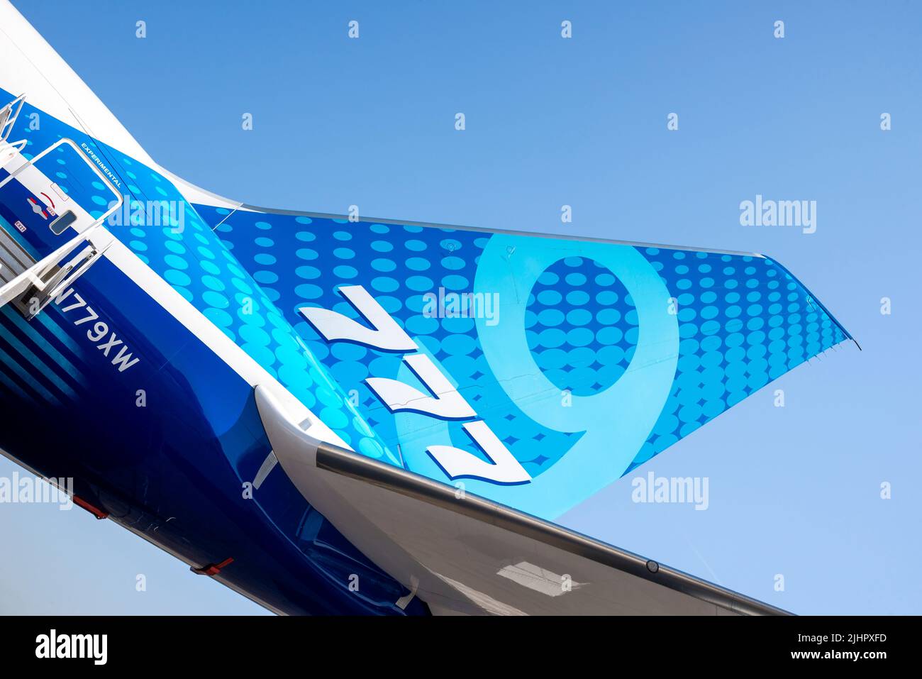 9 logo hi-res stock photography and images - Alamy