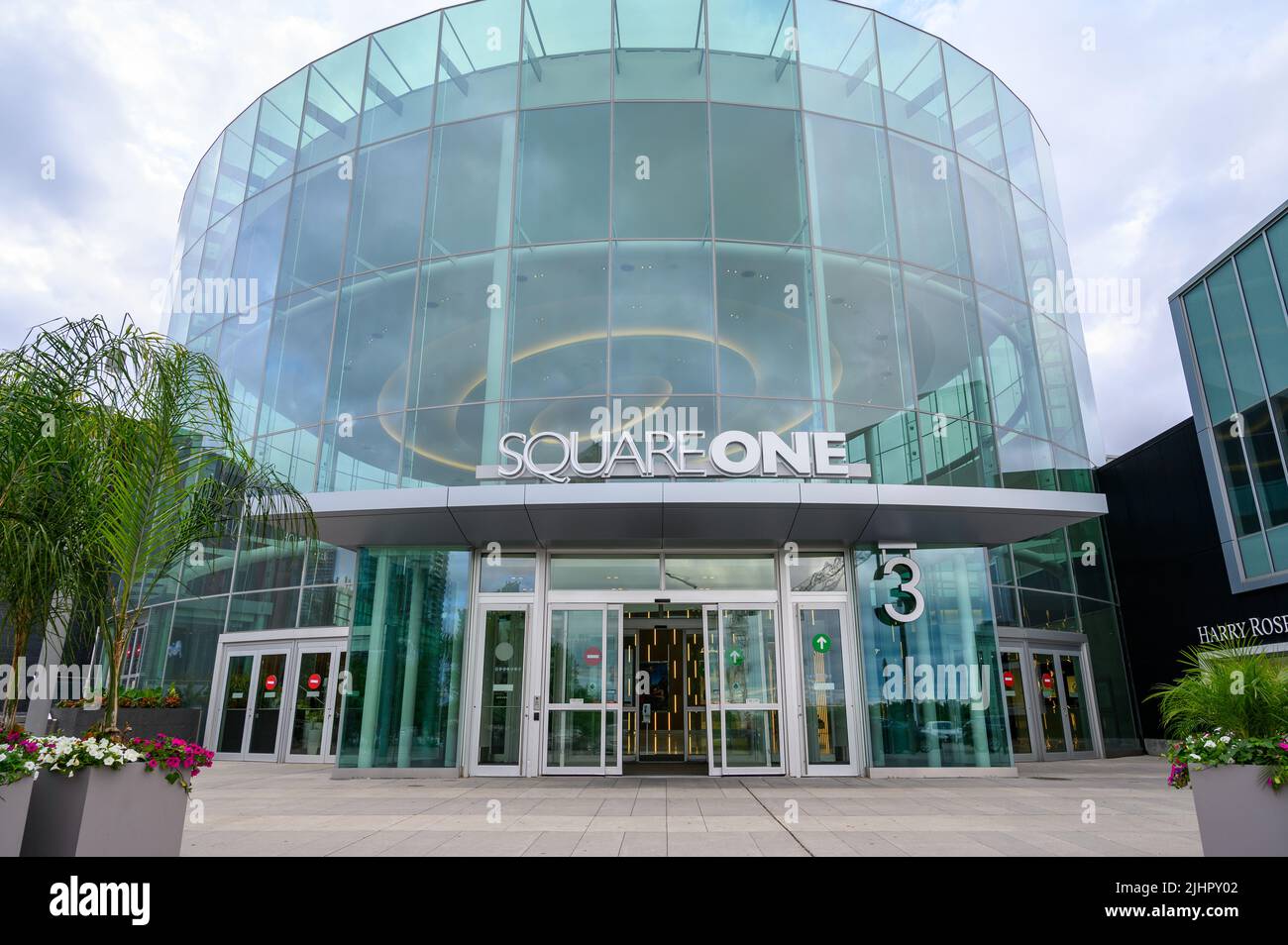 Square One Shopping Centre, Mississauga, is the largest shopping mall ...