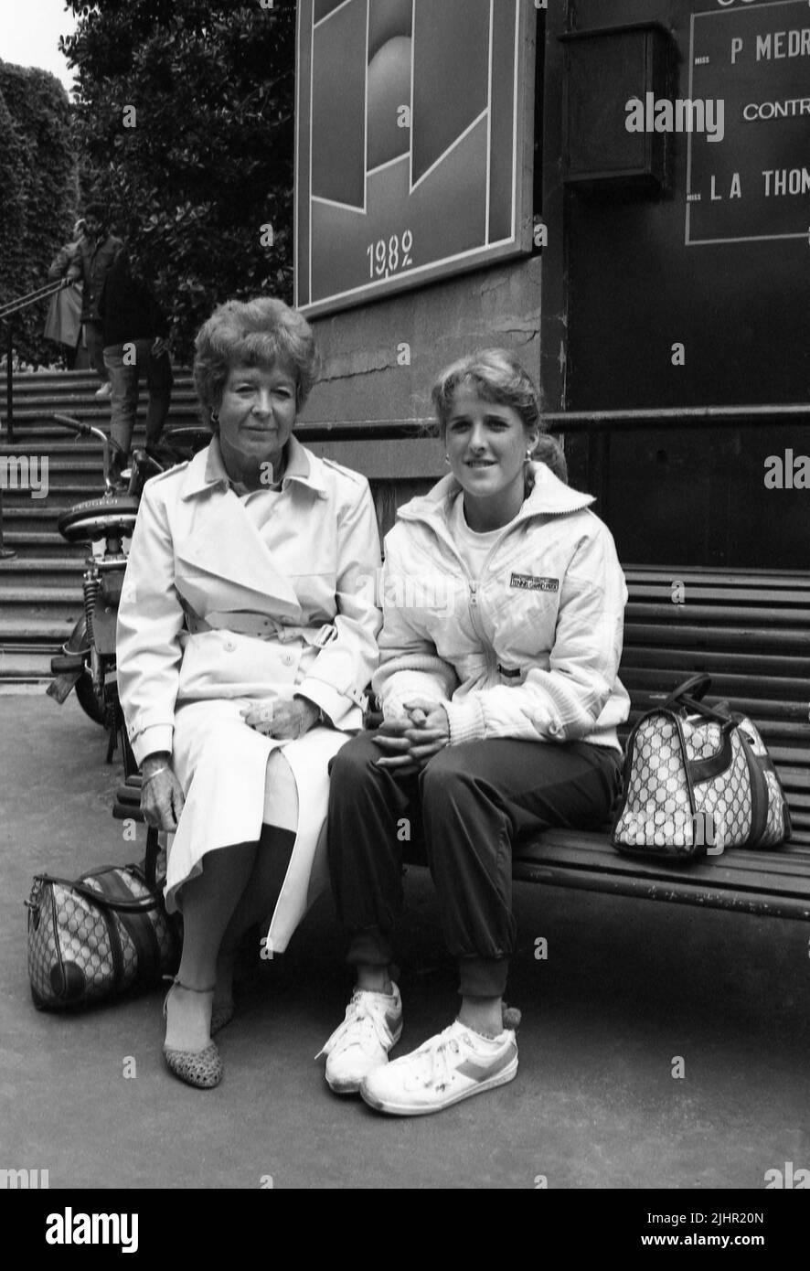 Portrait of the American tennis player Tracy Austin, posing with her ...